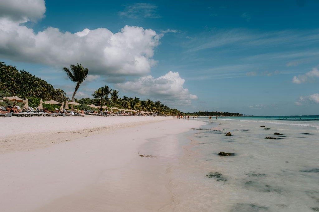 18 Best Beaches in April: Warm Spots for a Perfect Spring Escape in 2025